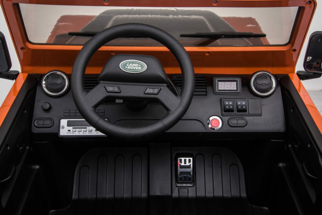 Licensed Kids Land Rover Defender 90 24V 4Wd - Green - Outside Play