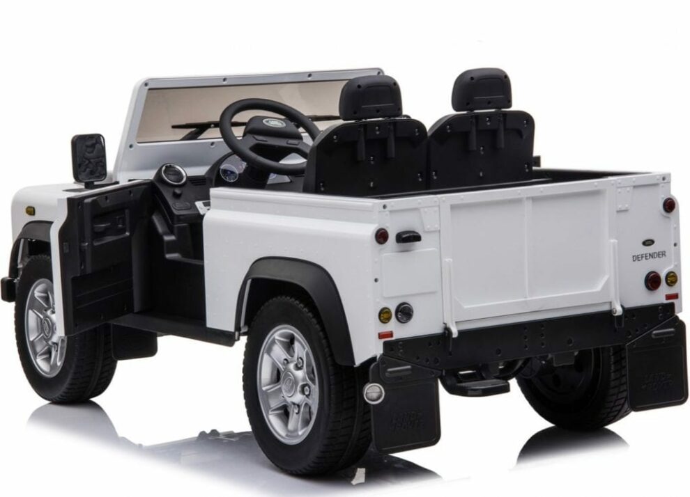 White Land Rover Defender 90